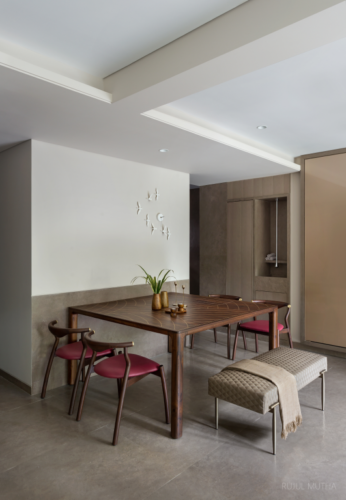 Minimalist Modern House of Subtle Palette and Crafted Furnishings ...