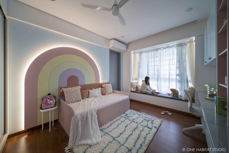 Housing Contemporary Interiors with Enchantingly Bold Palette | One ...