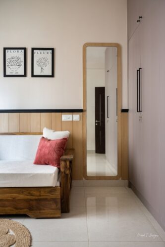 Multitude of Design Details and Décor Accents Enliven this Modern ...