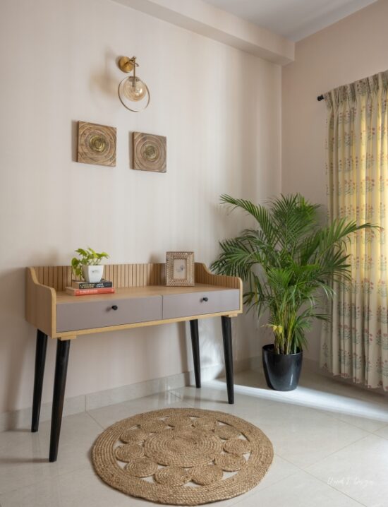 Multitude of Design Details and Décor Accents Enliven this Modern ...