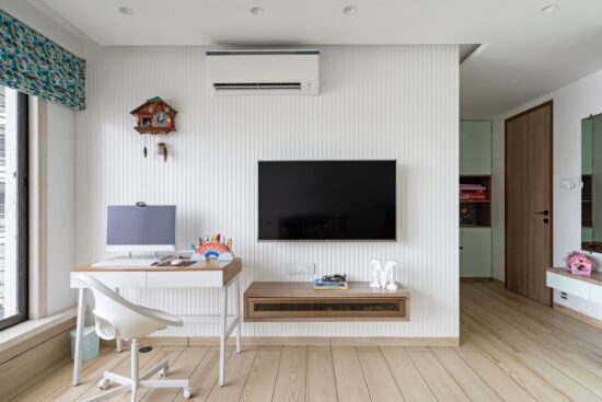 Eliminating Clutter & Enhancing Simplicity with this Home of Minimal ...