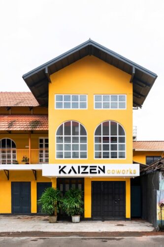 Inspiring Creativity and Collaboration with this Office Design in ...