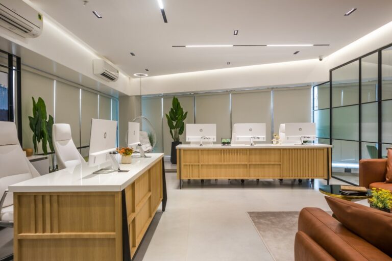 Fluid and Functional Office Design that Fosters Creativity and ...