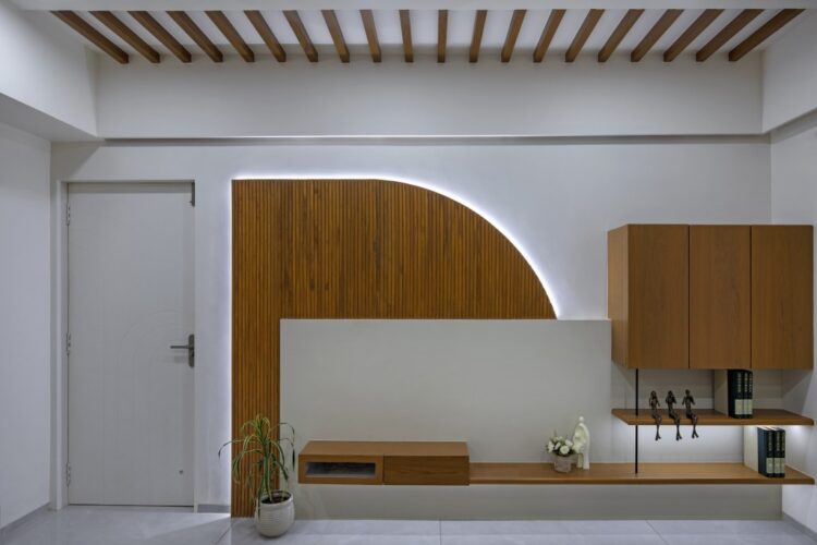 Bold Patterns, Whites and Greys adorn this Modern Design Abode | Robust ...