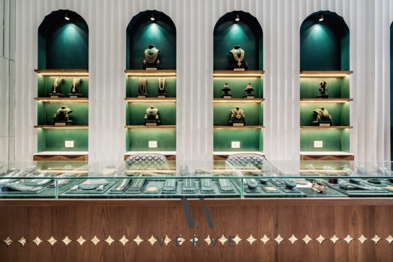Moody, Luxury and Elegance is what Adorns this Jewelry Retail Design ...