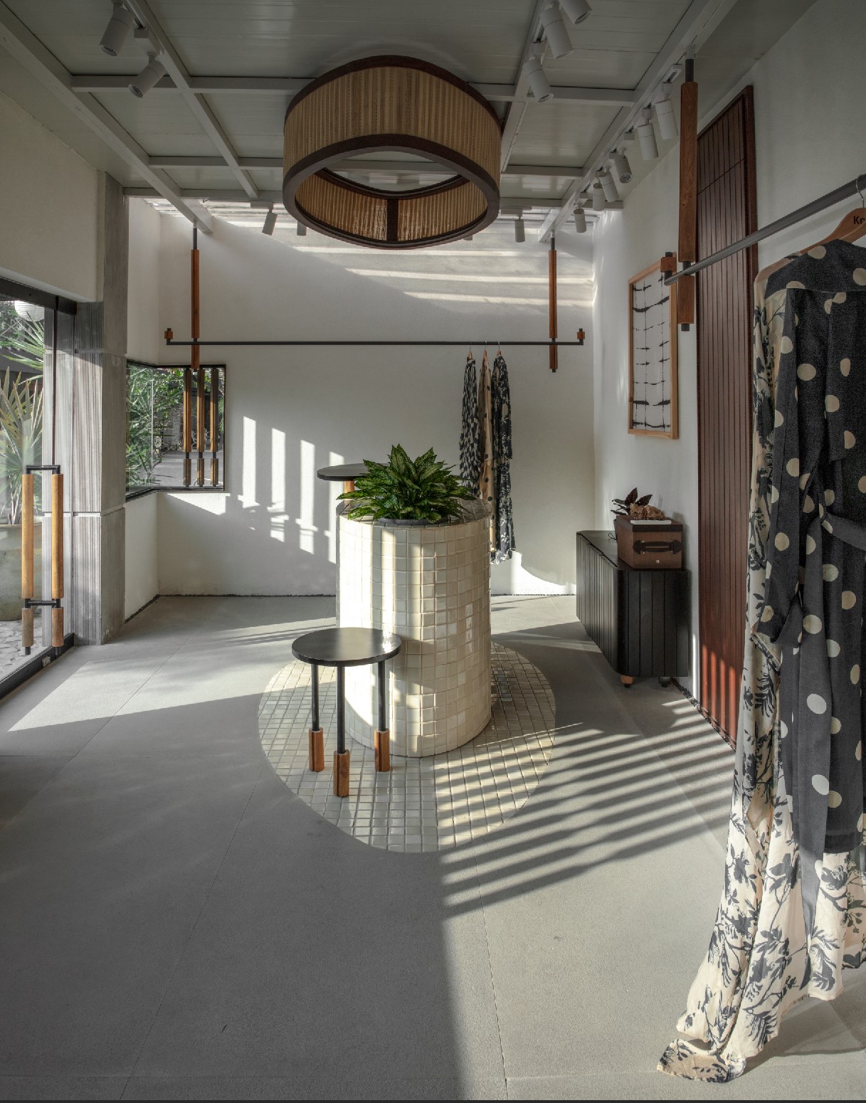 Experiential Retail Design Embellished with Simplicity | Portal 92 ...