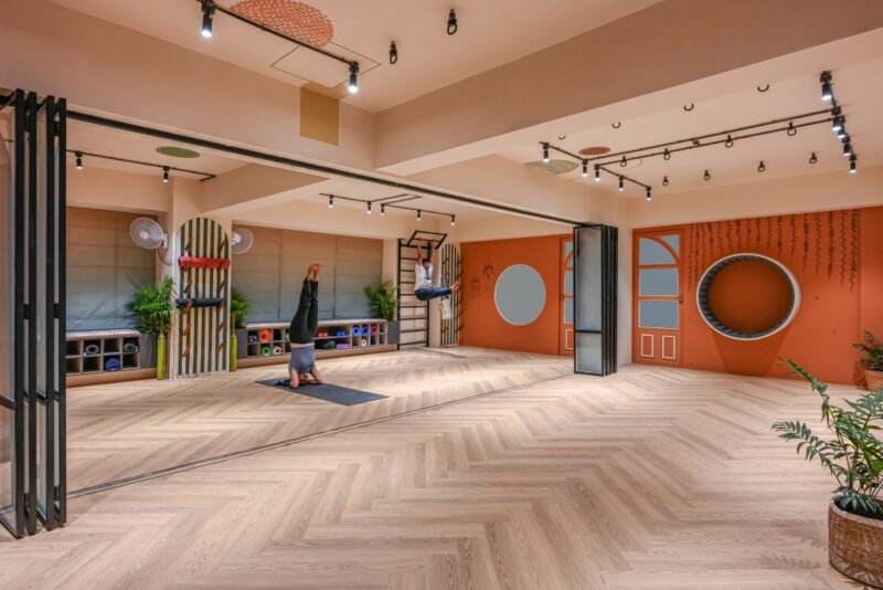 Wellness Center that Embraces Warmth & Minimalism | HundredDesigns ...