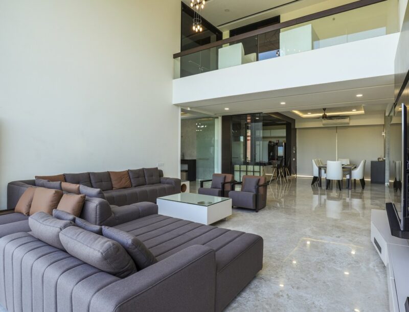 A Lavish Home Design with Climate-responsive Forms and Contemporary ...