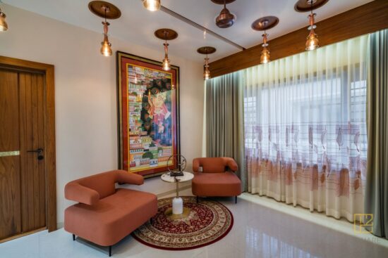 An Elegant Home that Weaves Emotions with Works of Art | P Square ...