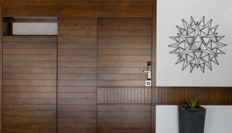 Residence that Showcases Subtle Tints with Modern Design Elements ...