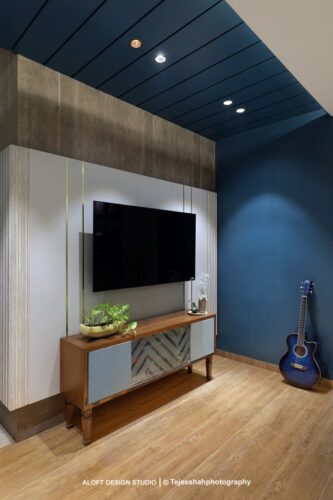 A home that Exudes Summer Feels with Elements of Contemporary Design ...