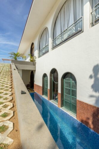 A Leisure Residence in Vadodara that is an Extension of a Swooning ...