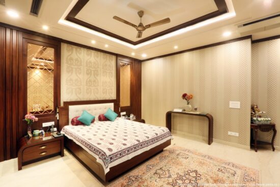 Embracing Modern Architecture with Selectively Classic Design Elements ...