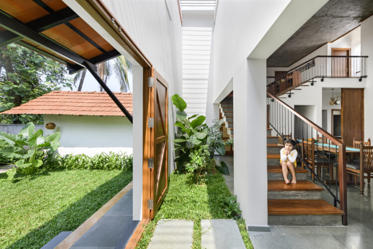 Slow & Easy Living with Contemporary Landscapes & Traditional Living ...