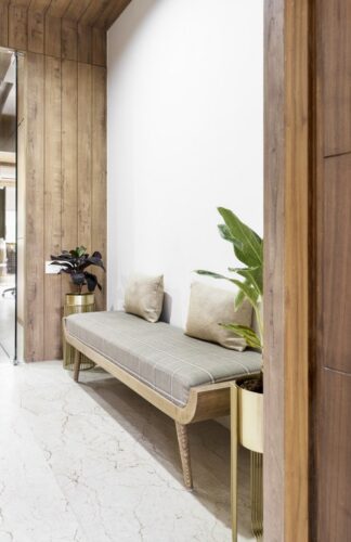 Warm and Tactile Minimalism | Méranti - The Architects Diary