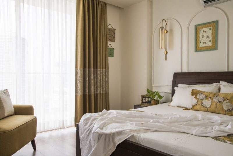 Modernist but Cosy Home retaining its Soothing Simplicity | Omega Arc ...