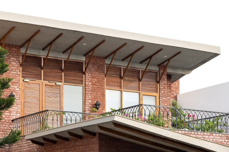 The Tapered House: An Individualistic Illustration of Rustic ...