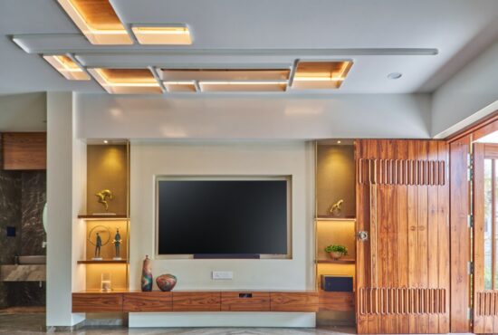 Contemporary Architecture with a hint of Luxury | Studio DSA / Dilip ...