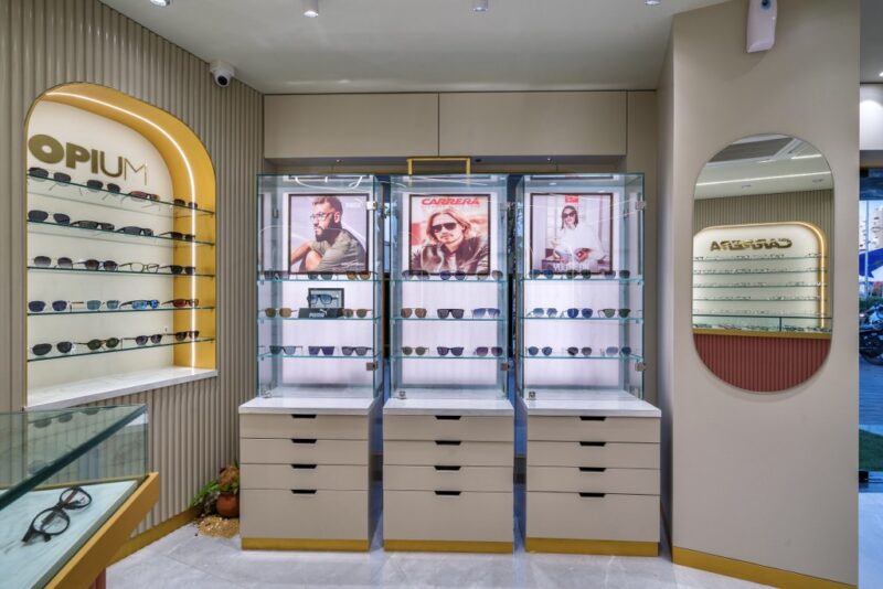 Eyewear Retail Design that Harmoniously Blends Modernity and Elegance ...