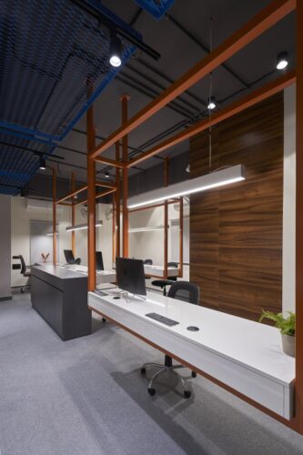 An Open-Style Spatial Configuration with Bursts of Colours and a Play ...