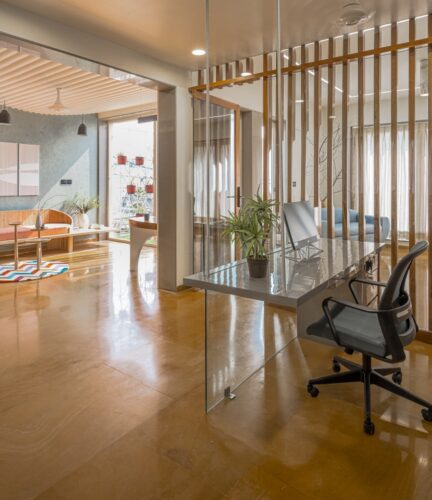 Modern Workplace Design that Induces a balance of Work & Fun | De’Caves ...