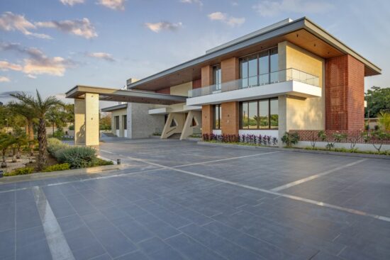 Contemporary Architecture with an Essence of Traditional Indian Design ...