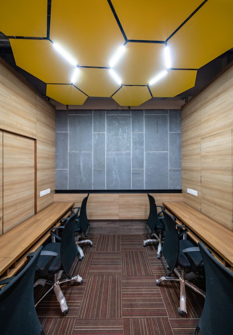 Magnet Co-work: Dynamic Color Palette with an Industrial Design ...