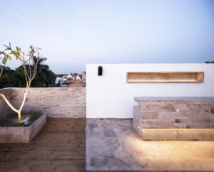 Play Of Solids And Voids Creates Openness and Privacy In This ...