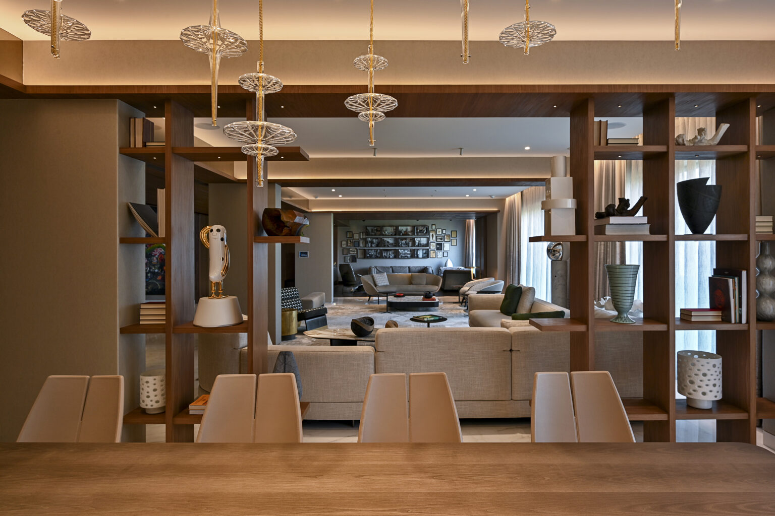 Beautiful And Inward Looking Apartment House Interior | SEZA Architects ...