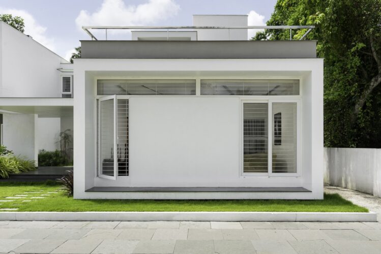 Contemporary Modern House With Ample Natural Light And Ventilation ...