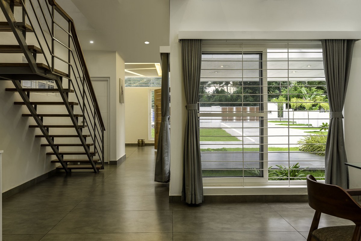 Contemporary Modern House With Ample Natural Light And Ventilation ...