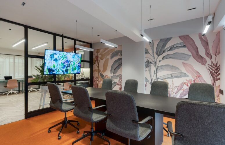 A Colourful Tropical Theme Bringing Cheer And Vibrancy To The Decor ...