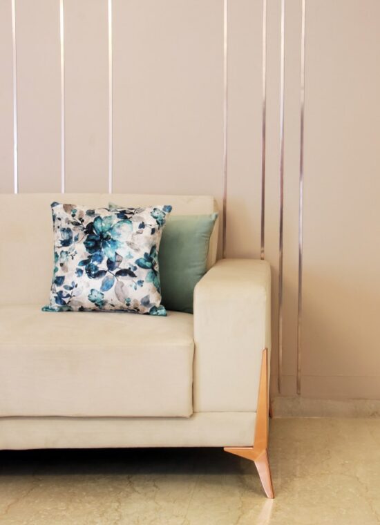 A Warm, Inviting And Easy-To-Maintain Apartment Space | DESIGNER'S ...