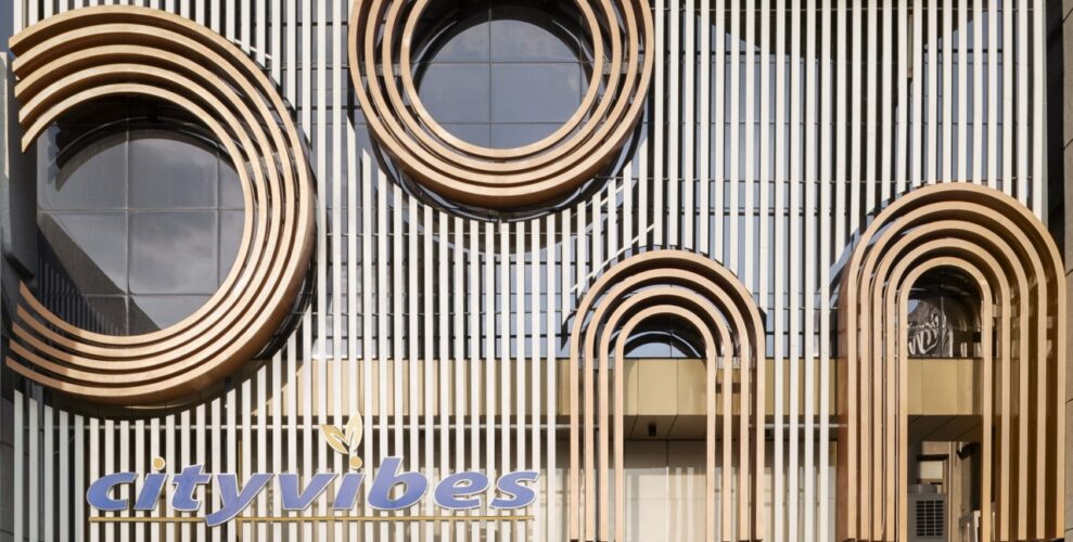 Captivating Facade For 'City Vibes', An Indian Ethnic Menswear Brand ...