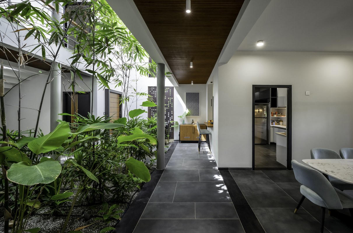 'The Skylight House', A Home That Flawlessly Connects The Spaces | i2a ...
