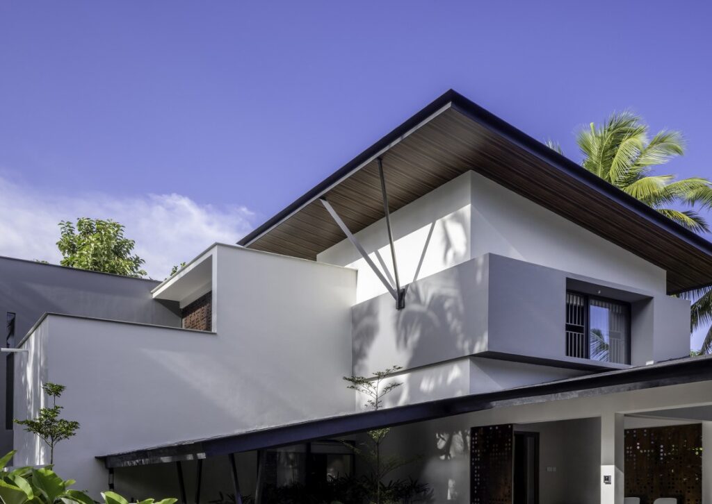 'The Skylight House', A Home That Flawlessly Connects The Spaces | i2a ...