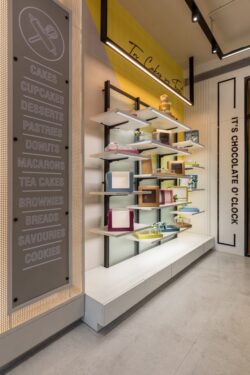 Minimal Contemporary Brand Store For ‘Cakes & More’ | THE CREATIVE ...