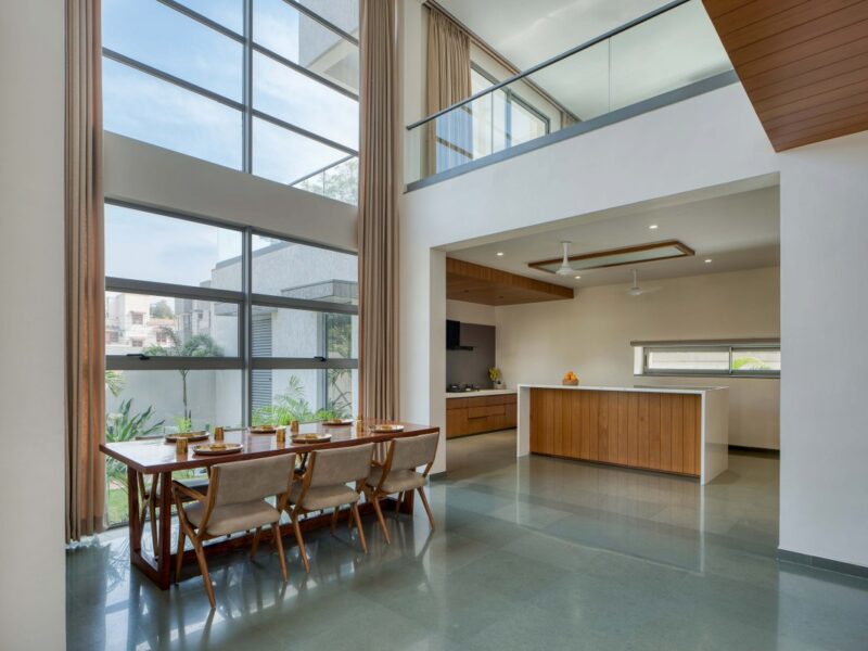 An Open Courtyard House That Is Connected To The Nature | VICARA DESIGN ...