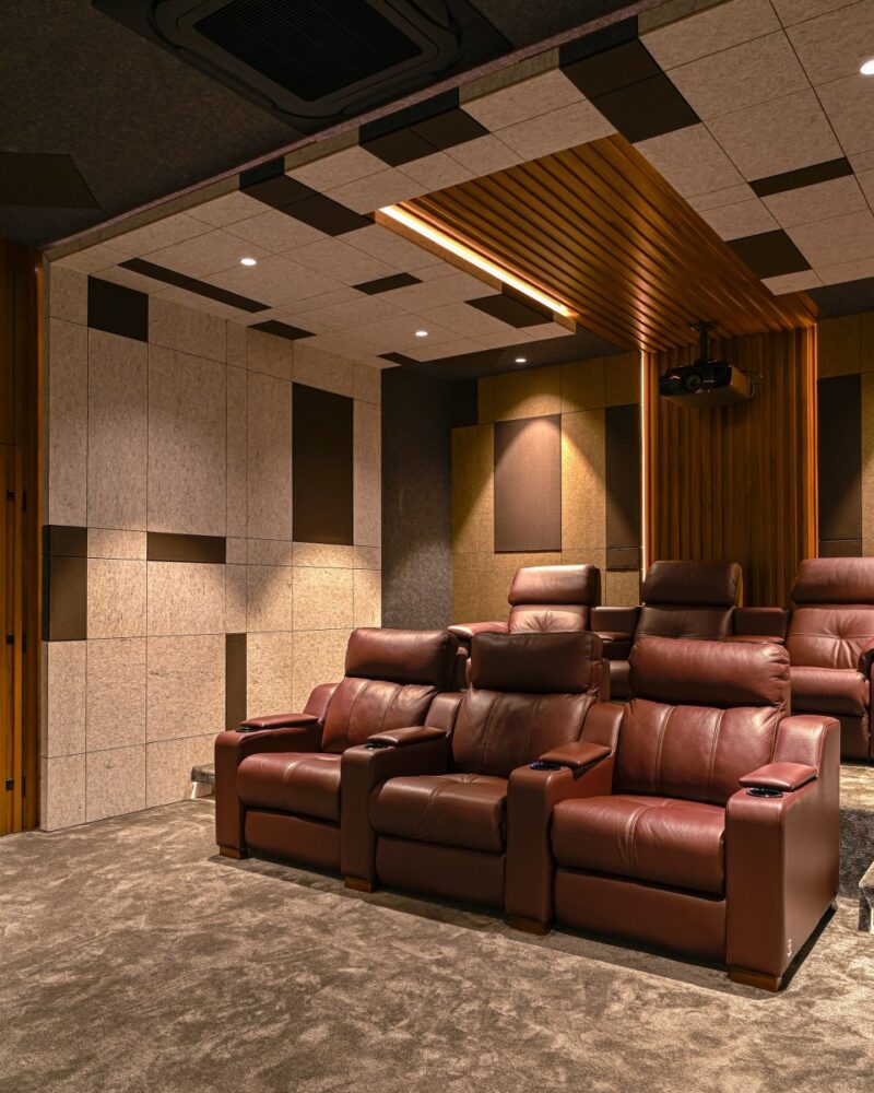 Contemporary Showroom-Cum-Experience Centre For 'Smrtving' | WHITE ...