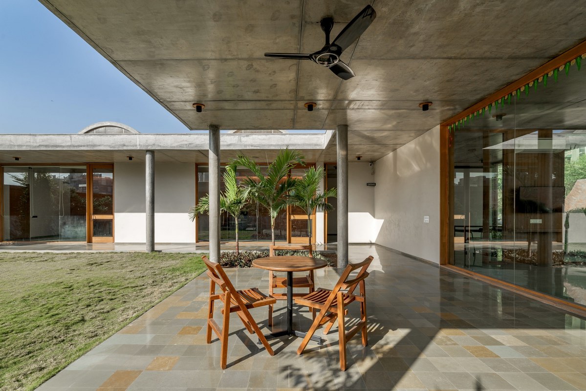 The Brick Wrap Office | UA Lab (Urban Architectural Collaborative) - The Architects Diary