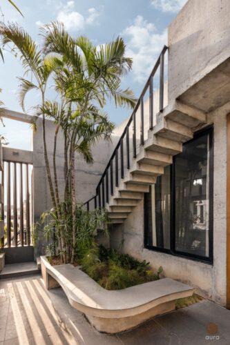 Communication With Spaces Through Green Design And Open Circulation ...