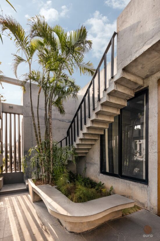 Communication With Spaces Through Green Design And Open Circulation ...