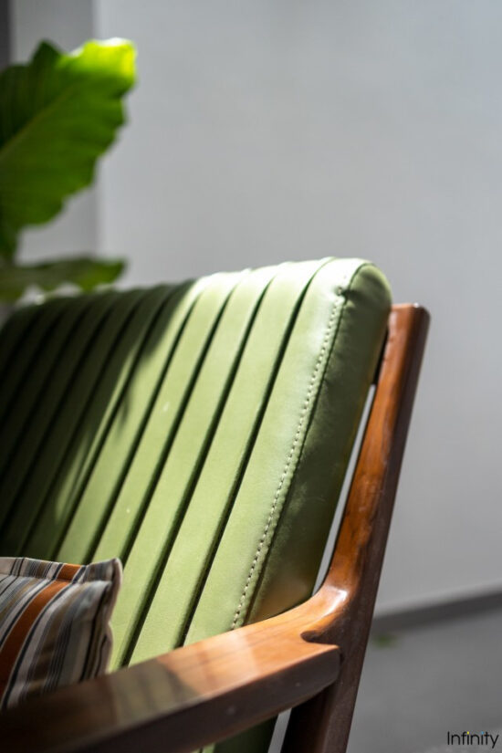 Classic Adaptiveness Wrapped In A Modernist Contemporary Design Outlook ...