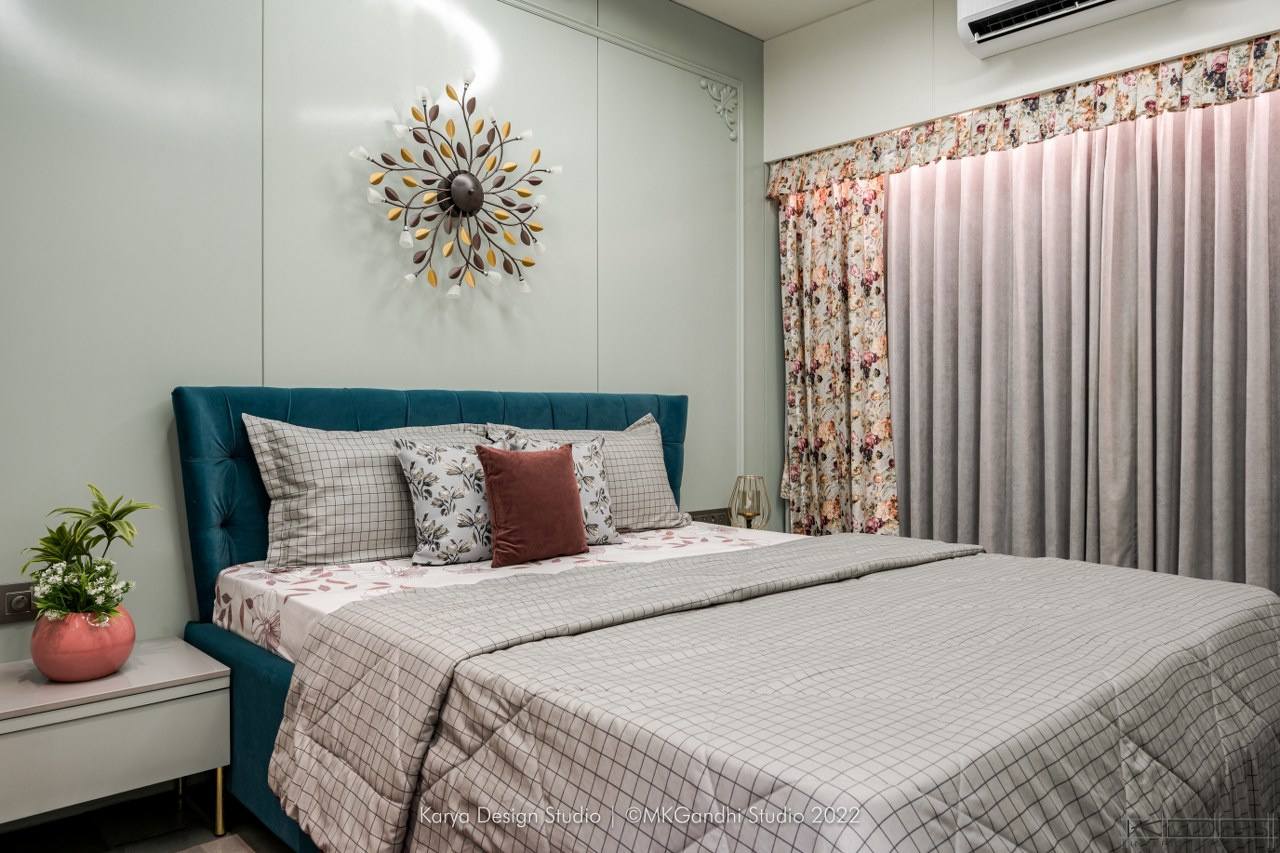 The Shah’s Apartment Exhibits Elegance, Lavishness And Modernist ...