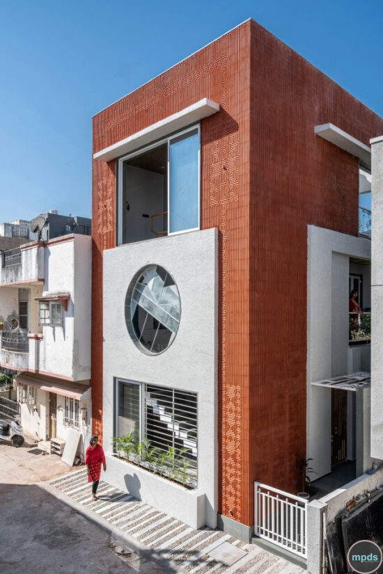 A Fascinating Contemporary Design In Continuous Flow | MANOJ PATEL ...