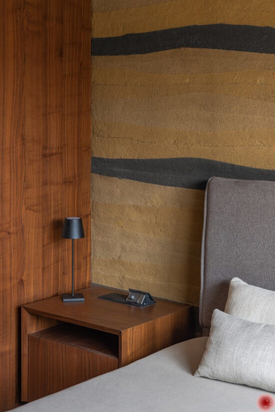 The Right Balance Of The Traditional And The Modern Design | D’WELL ...