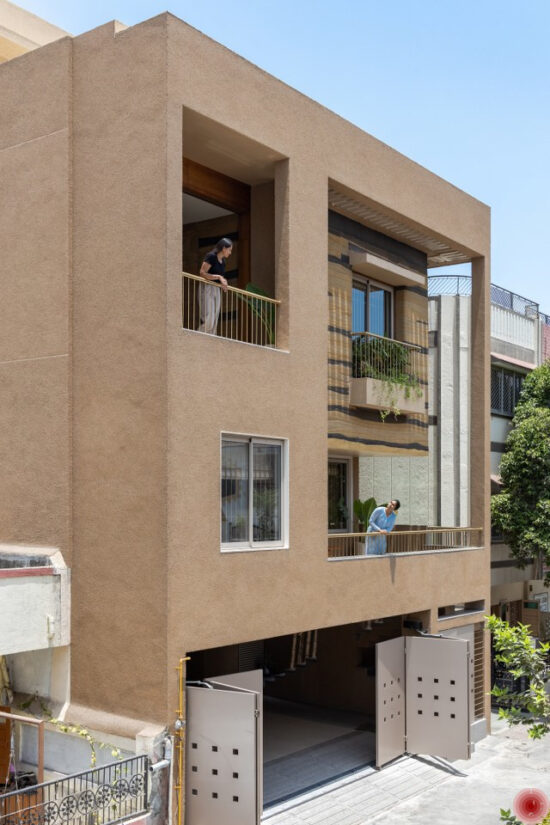 The Right Balance Of The Traditional And The Modern Design | D’WELL ...