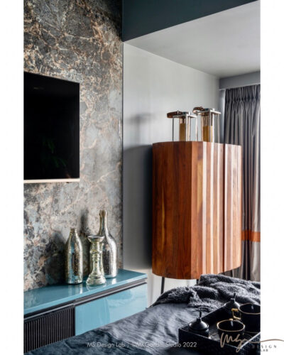 An Interesting Interplay Of Surfaces, Textures And Natural Light | M S ...