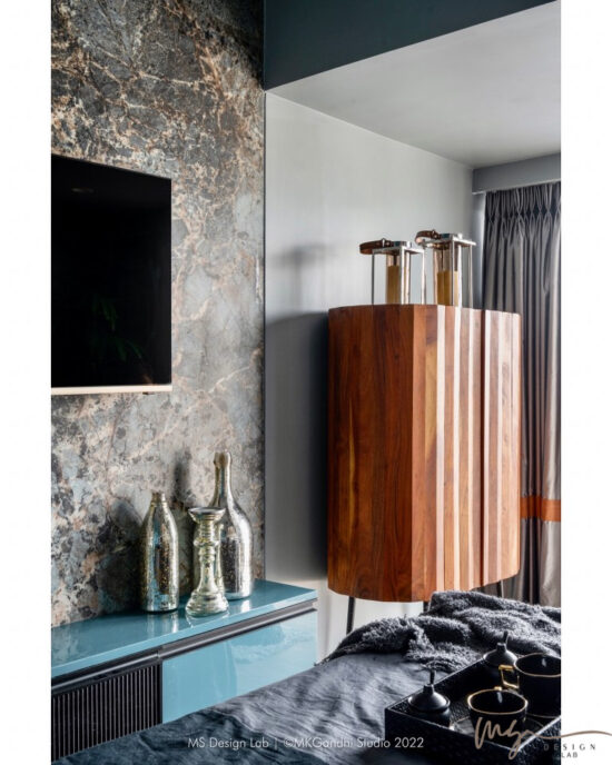 An Interesting Interplay Of Surfaces, Textures And Natural Light | M S ...