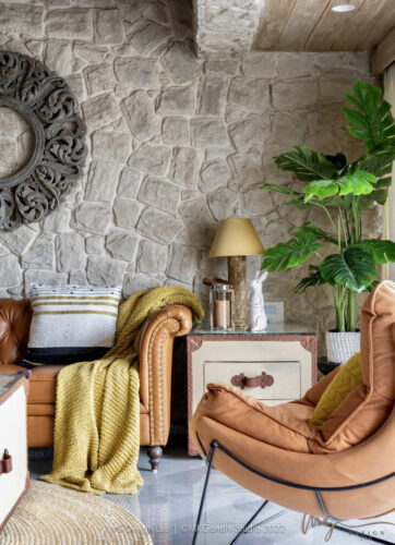 An Interesting Interplay Of Surfaces, Textures And Natural Light | M S ...